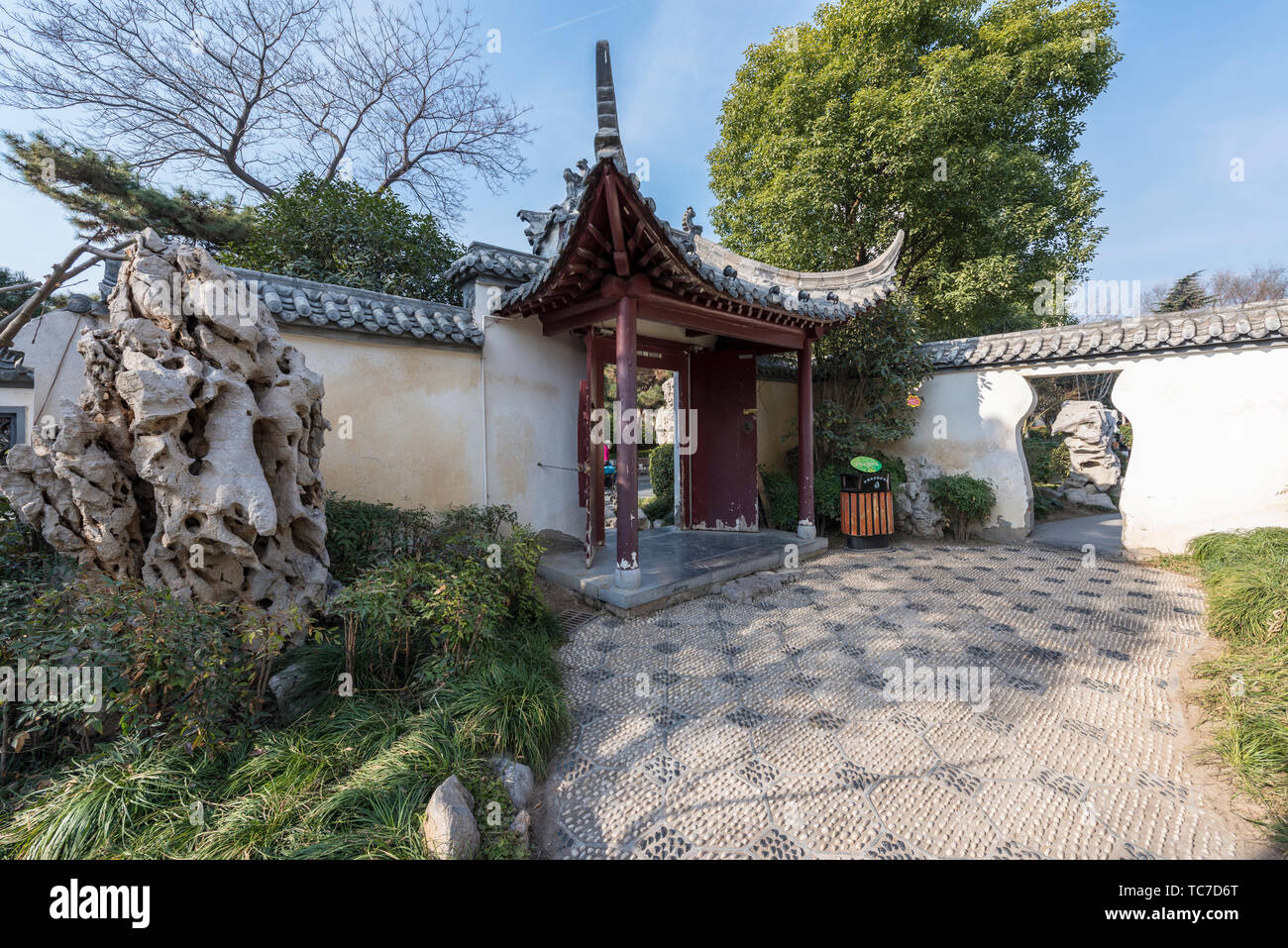 Classical Garden Architecture of Mengxi Garden, Zijingshan Park ...