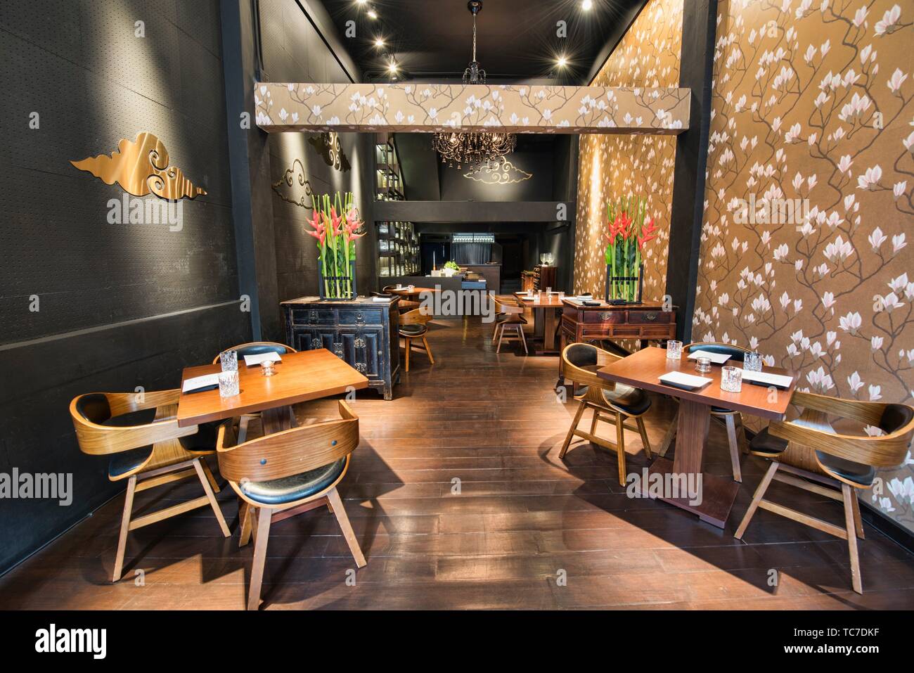 Modern Thai Restaurant Interior Design | Psoriasisguru.com