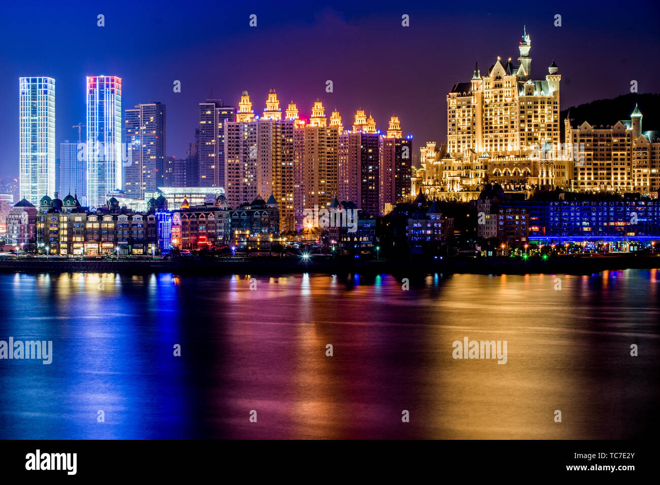 Dalian town hi-res stock photography and images - Alamy