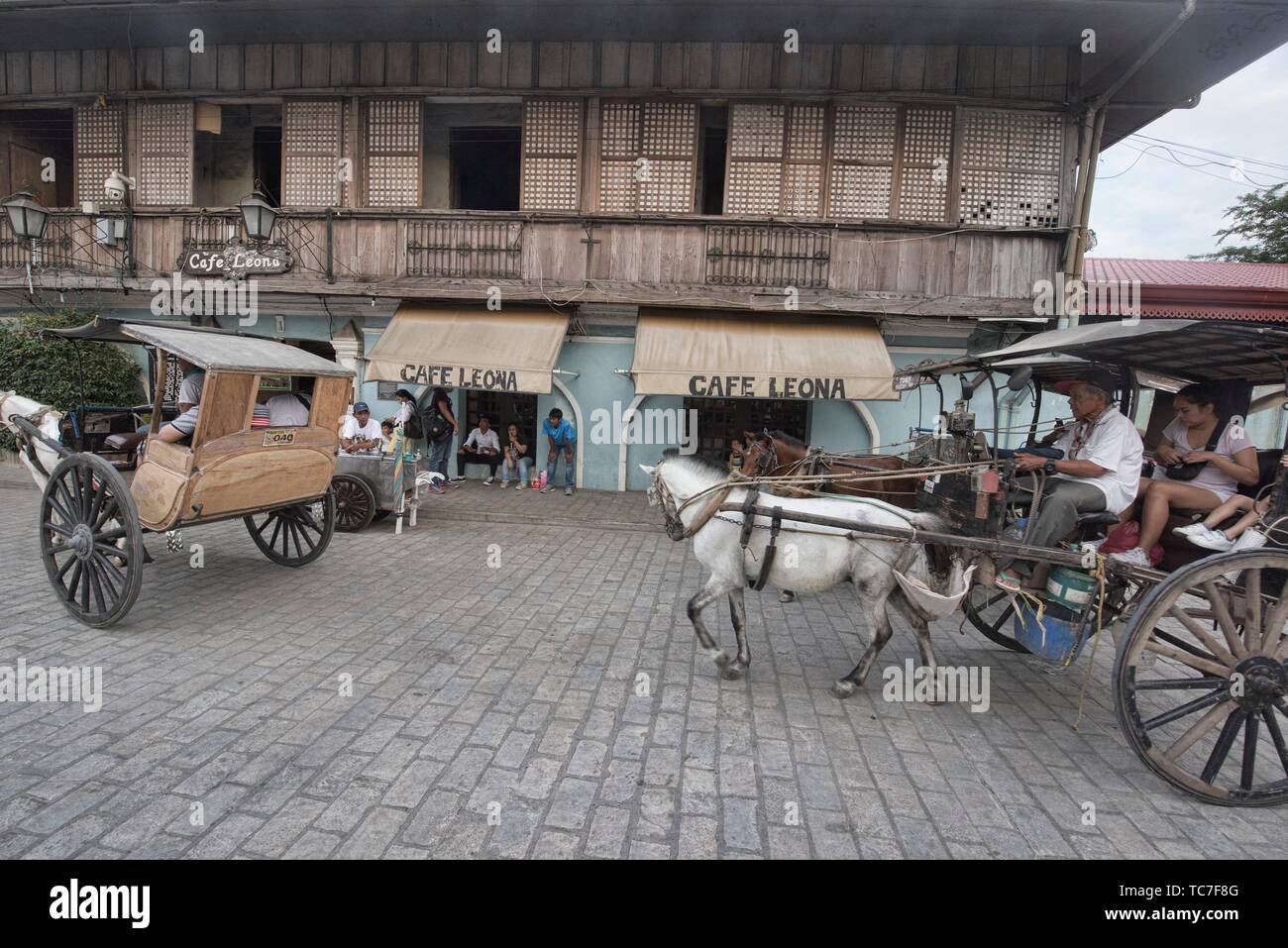 Kalesa hi-res stock photography and images - Alamy