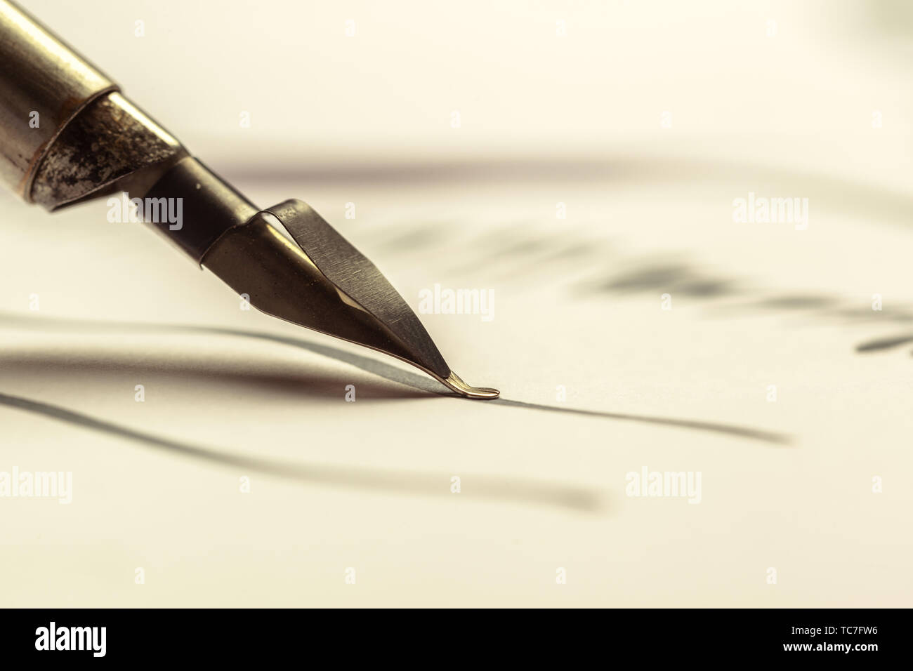 Antique fountain pen writing Stock Photo - Alamy