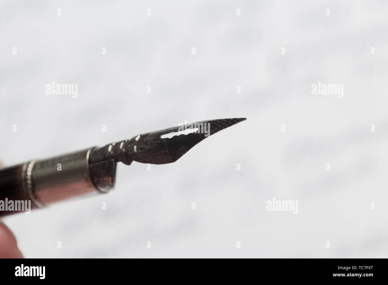 Antique fountain pen writing Stock Photo - Alamy
