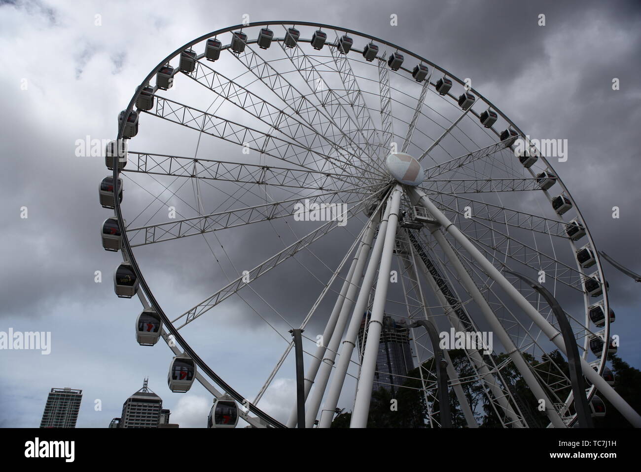 Large ferris wheels hi-res stock photography and images - Alamy