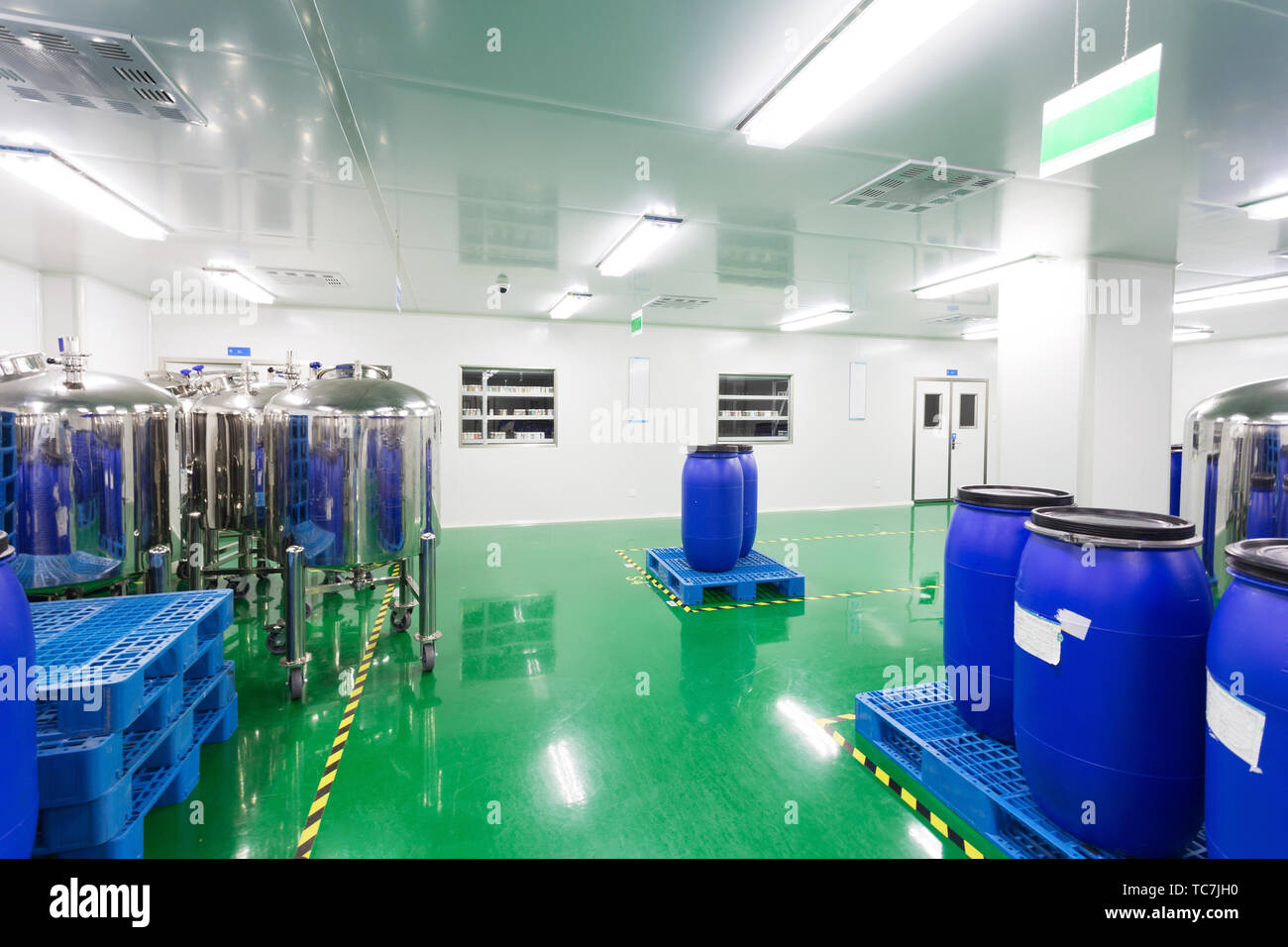 pharmaceutical factory workshop interior Stock Photo - Alamy