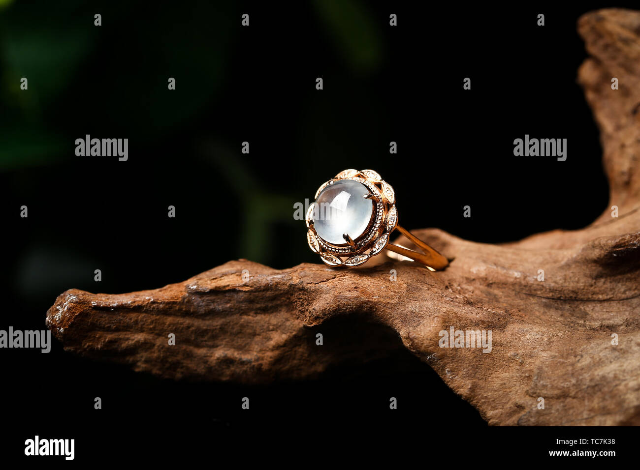 The emerald ring Stock Photo - Alamy