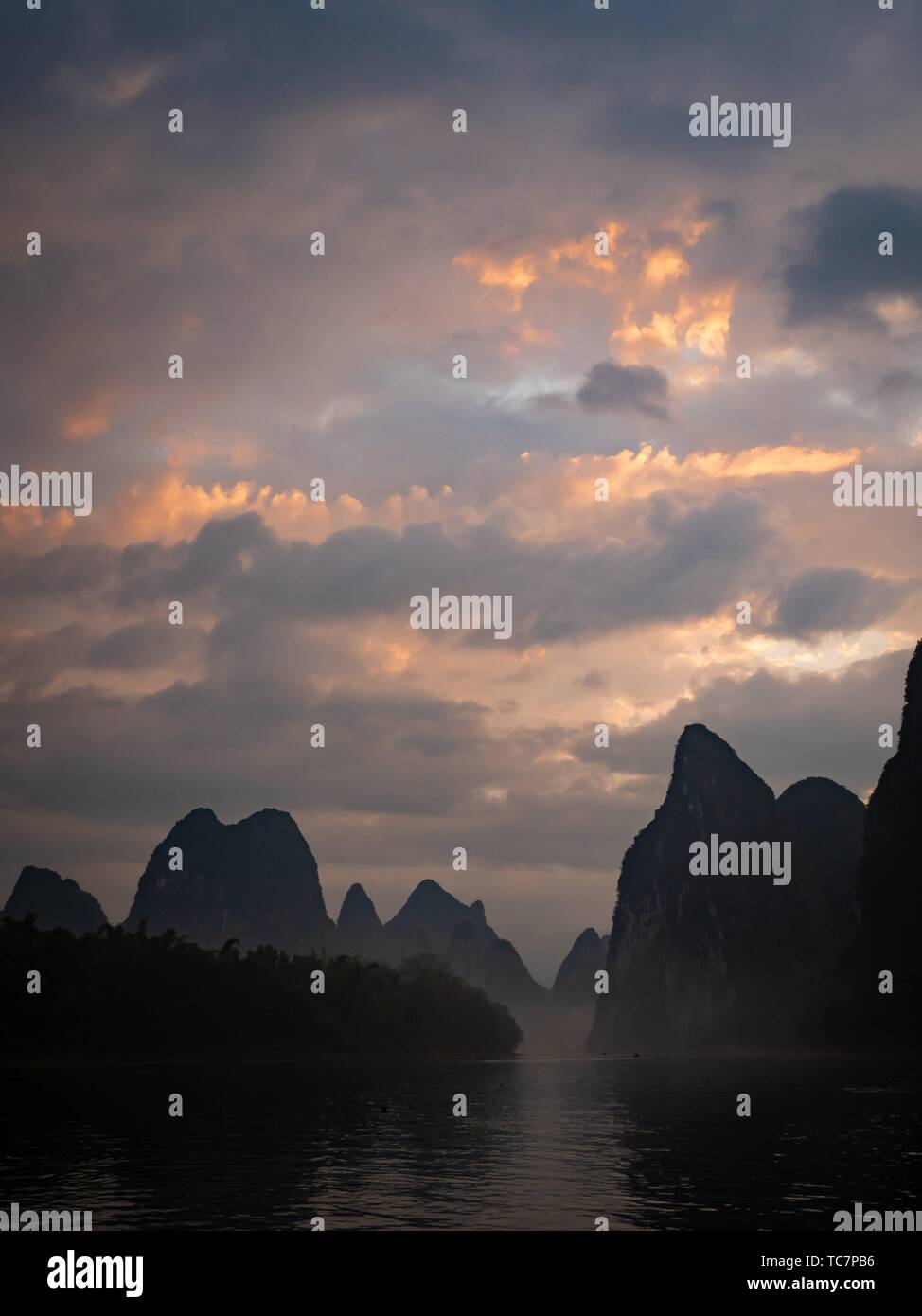 Guilin Li River High Resolution Stock Photography and Images - Alamy