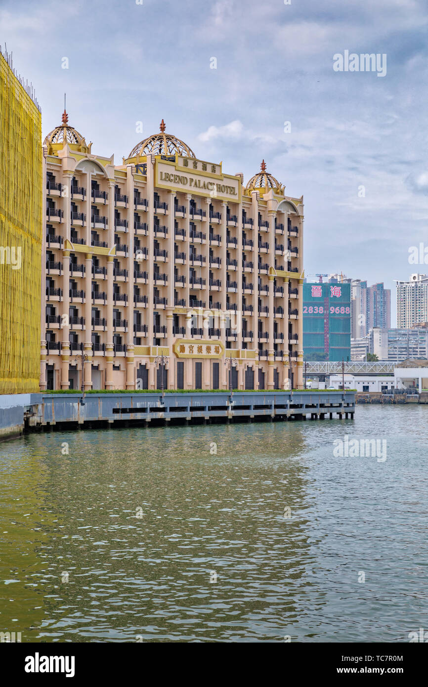 High rise building vision structure hi-res stock photography and images ...