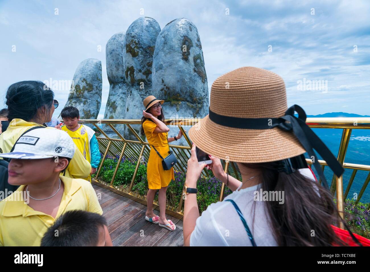 Vietnam bridge hand hi-res stock photography and images - Alamy