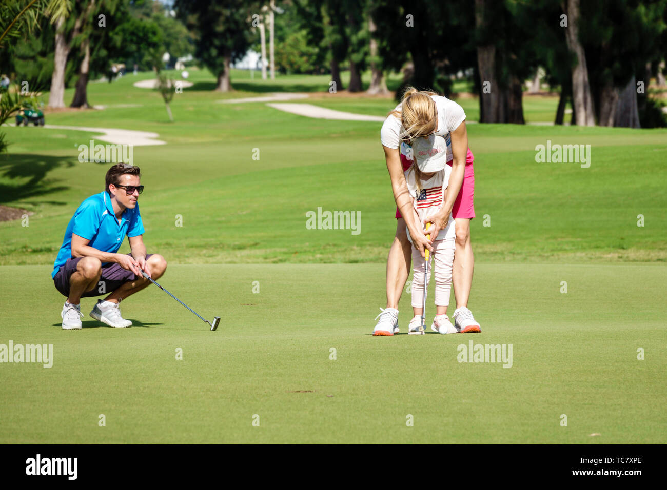 Father and daughter golf hi-res stock photography and images - Alamy