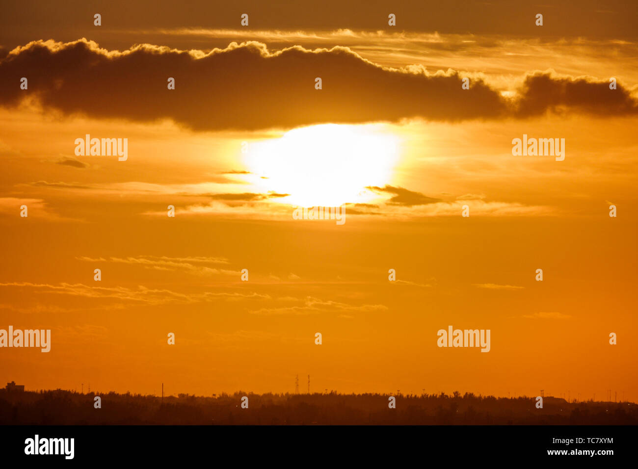 Amber sunset beach hi-res stock photography and images - Alamy