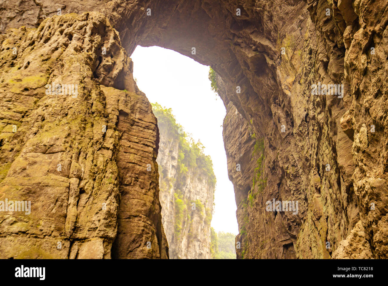 Tiankeng hi-res stock photography and images - Alamy