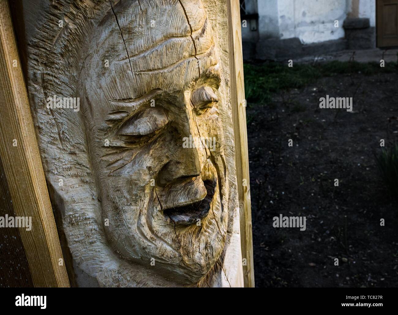 Old man wood carving hi-res stock photography and images - Alamy