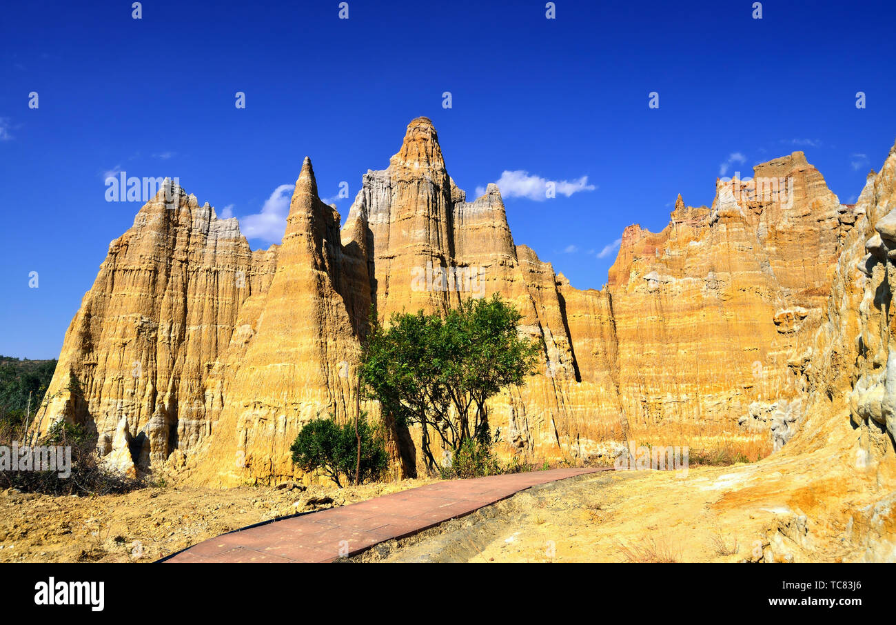 yuanmou canyon,in China's yunnan province Stock Photo - Alamy