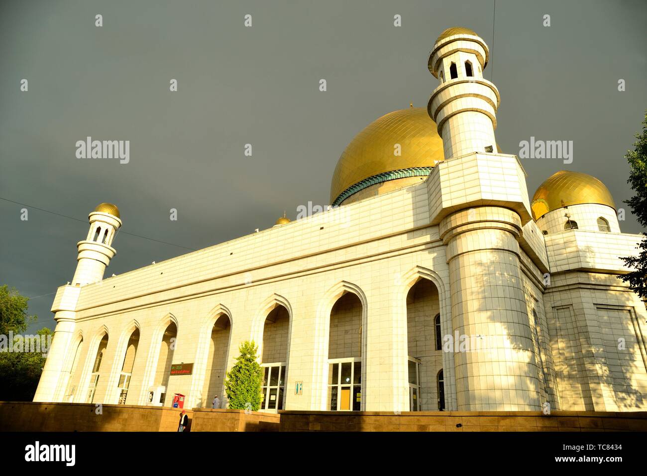 Mosque of almaty kazakhstan hi-res stock photography and images - Alamy