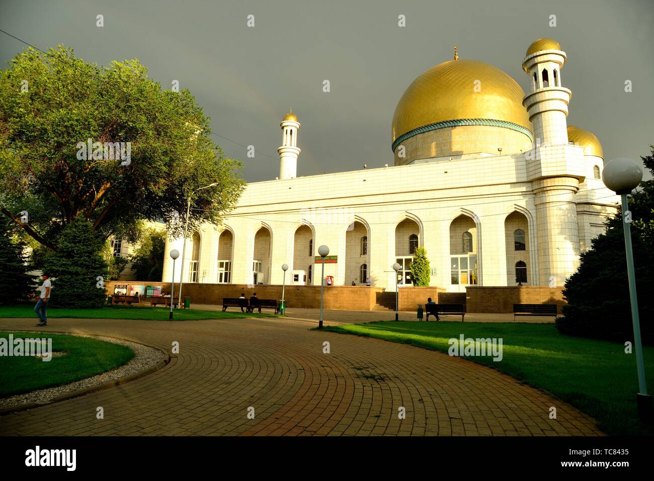 Mosque of almaty kazakhstan hi-res stock photography and images - Alamy