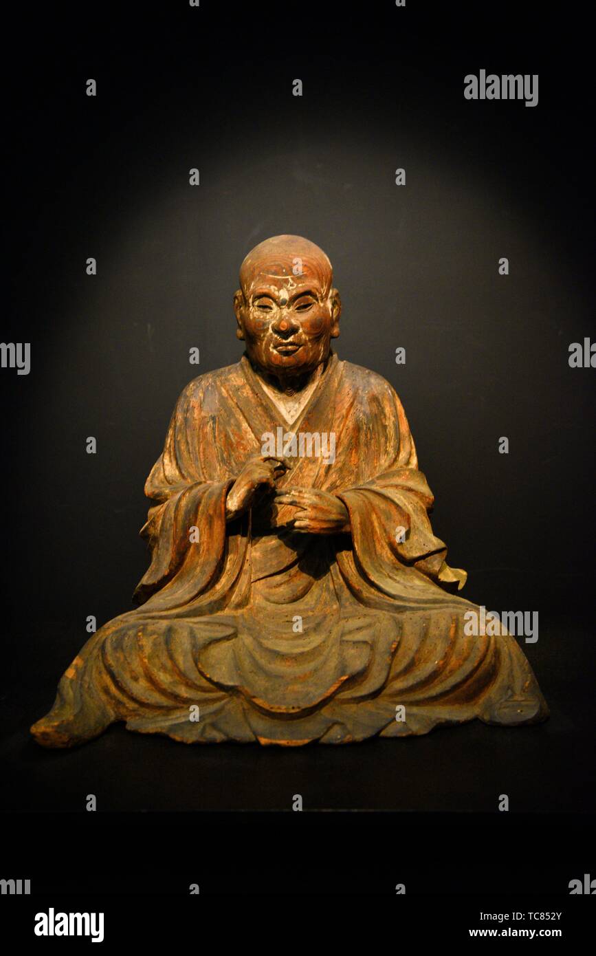 Tokyo national museum sculpture hi-res stock photography and images - Alamy
