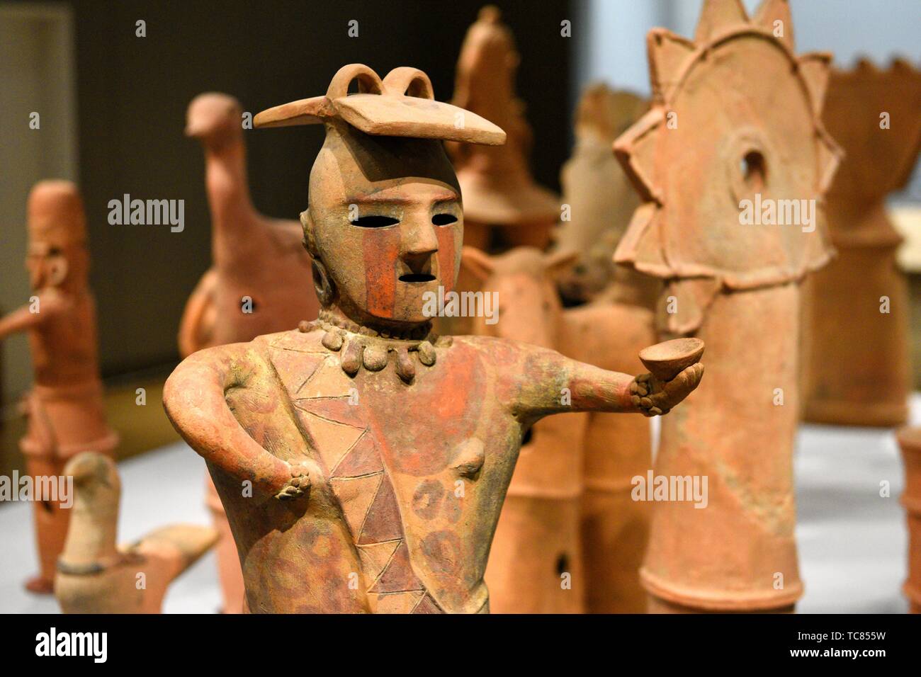 Tumulus culture hi-res stock photography and images - Alamy
