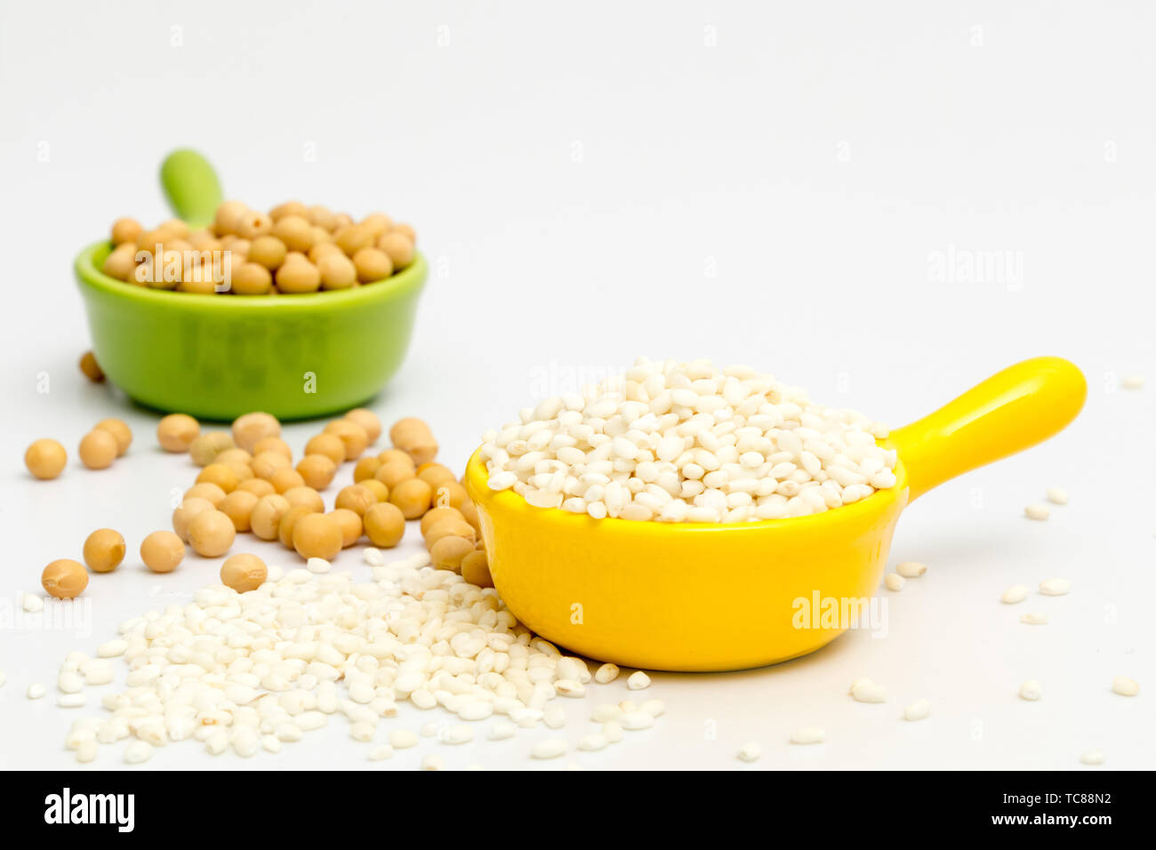 Green miscellaneous grains hi-res stock photography and images - Alamy