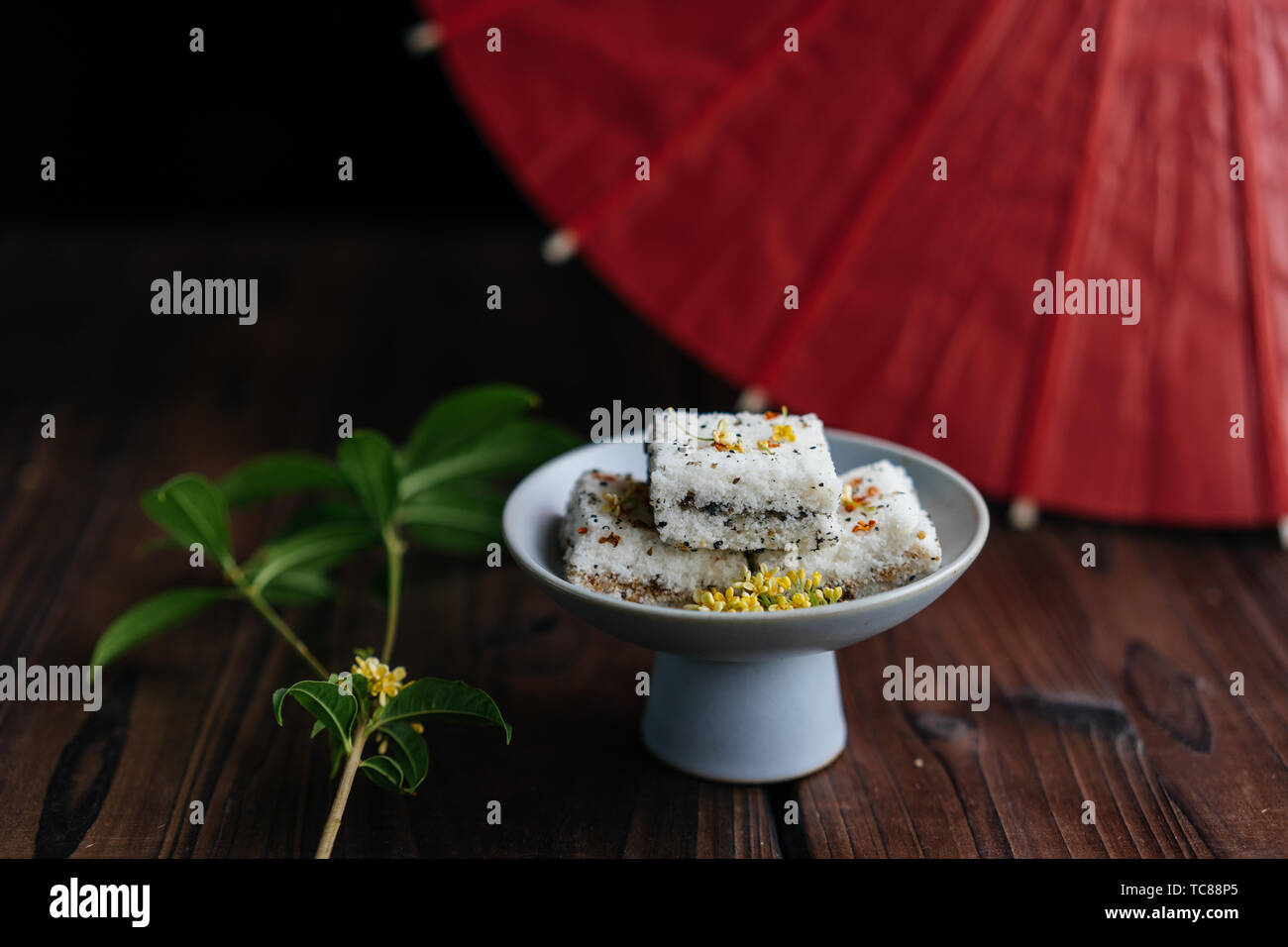 Osmanthus cakes hi-res stock photography and images - Alamy