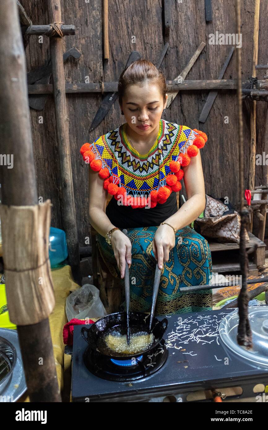 Malaysia sarawak cultural village bidayuh hi-res stock photography and ...