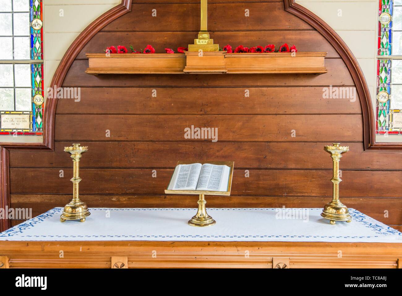 Altar with image of christ hi-res stock photography and images - Alamy