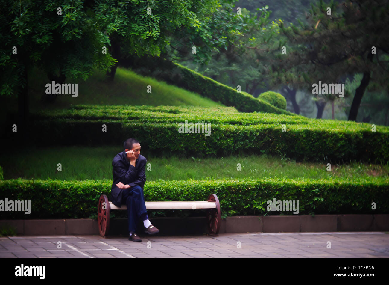 Park Rest Man Stock Photo - Alamy