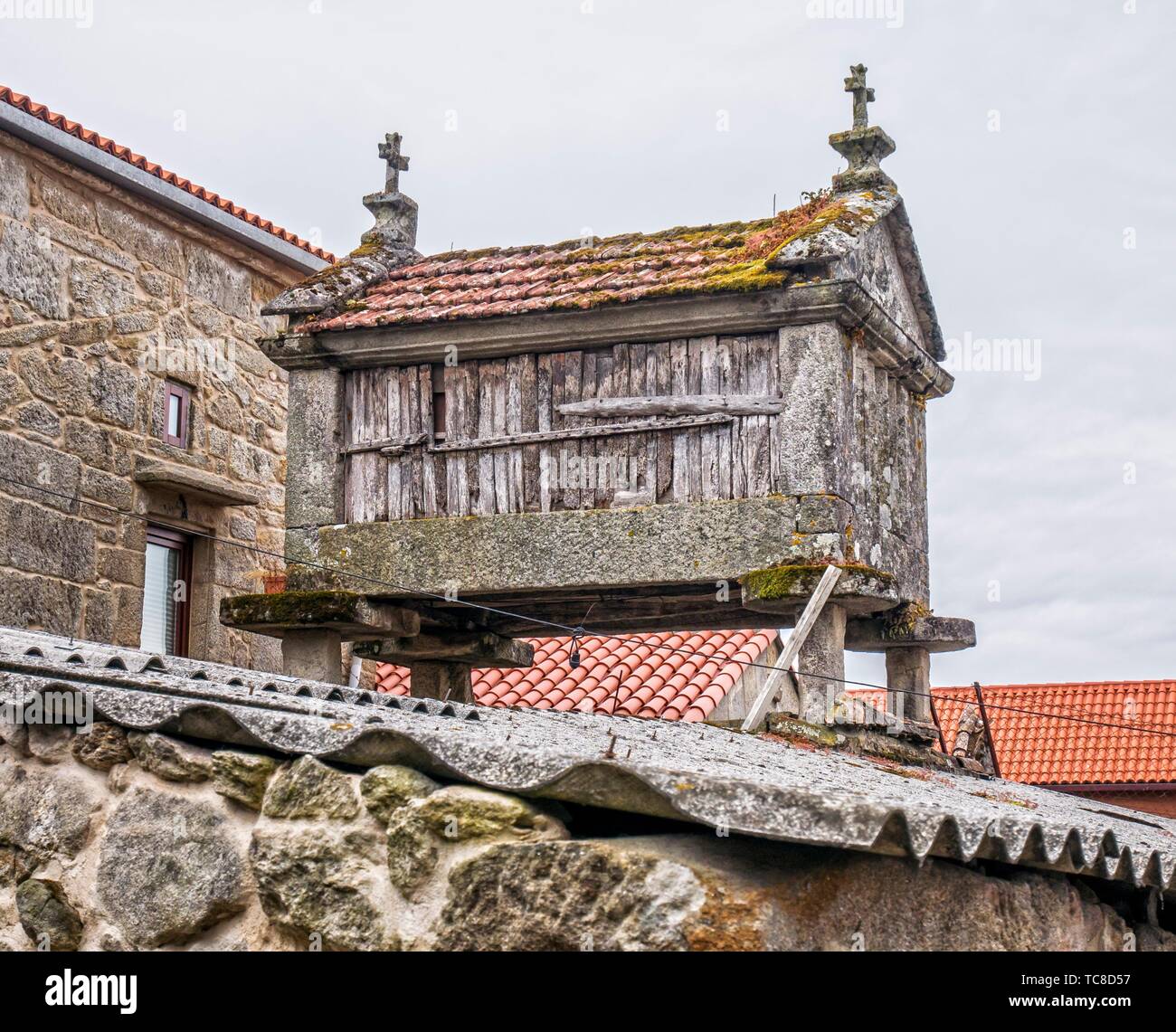 Spanish horreo hi-res stock photography and images - Alamy