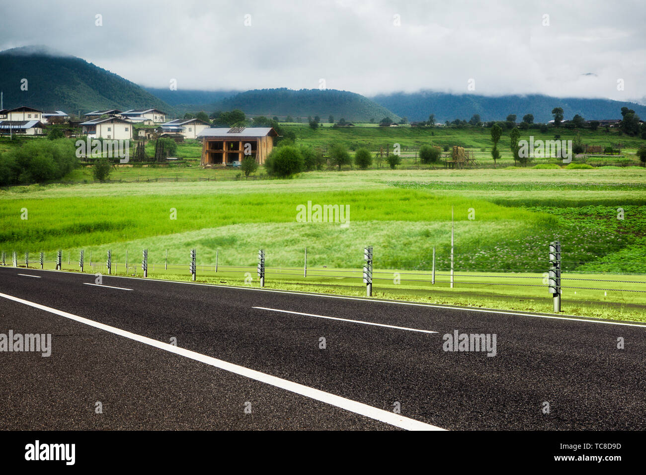 The rural expressway and lawns hi-res stock photography and images - Alamy