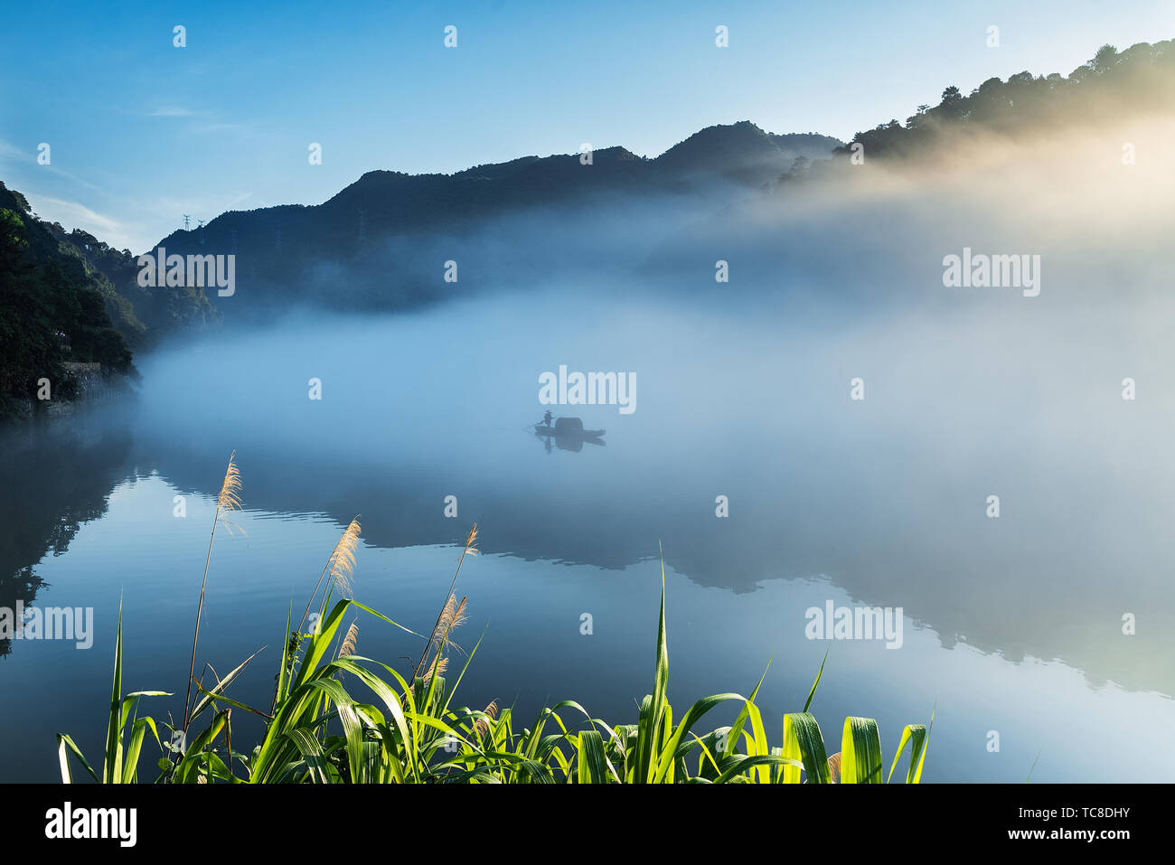 Xiao dongjiang fishing boat hi-res stock photography and images - Alamy
