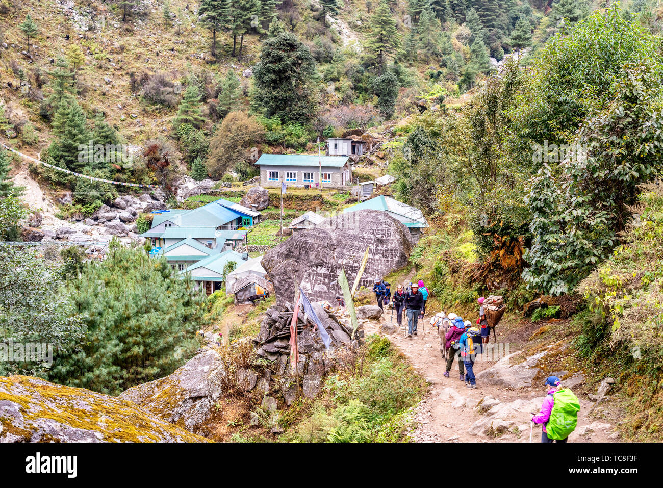 Phakding, Nepal - Oct 25, 2018: Trekkers on the trail to Phakding ...