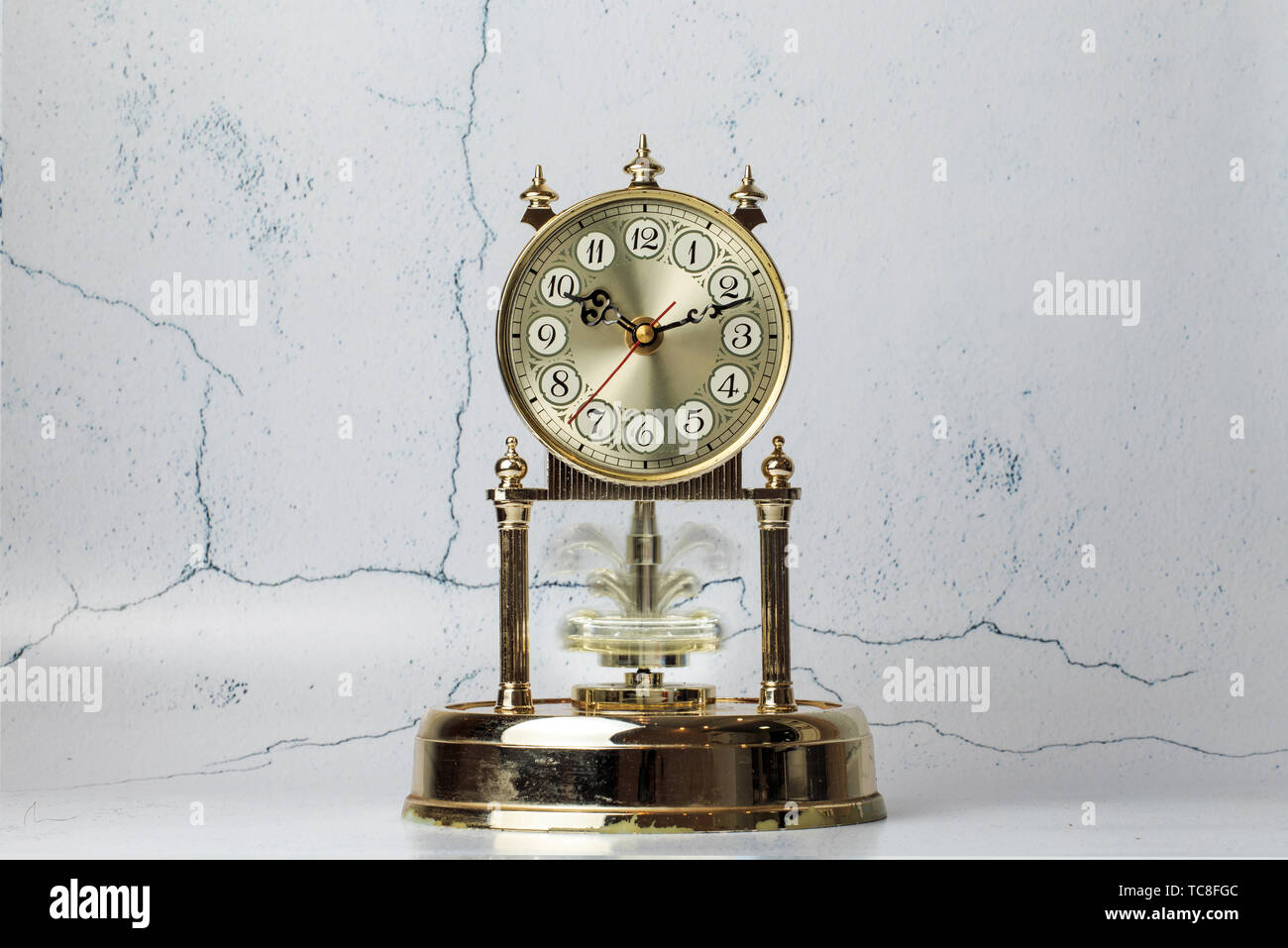 Styling clock hi-res stock photography and images - Alamy