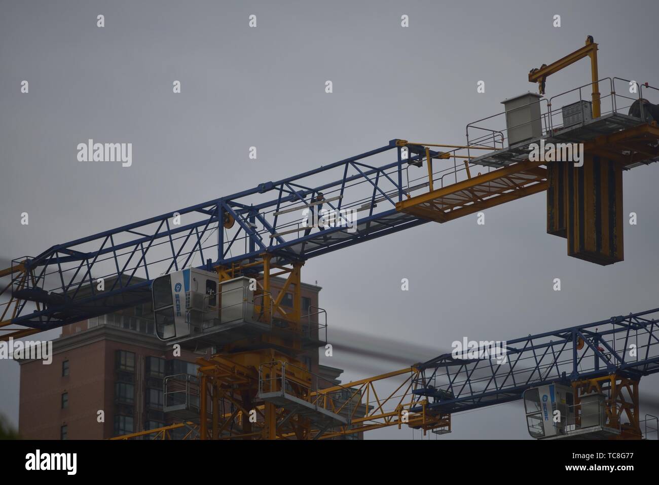 Crane industry expression of heavy machinery hi-res stock photography ...