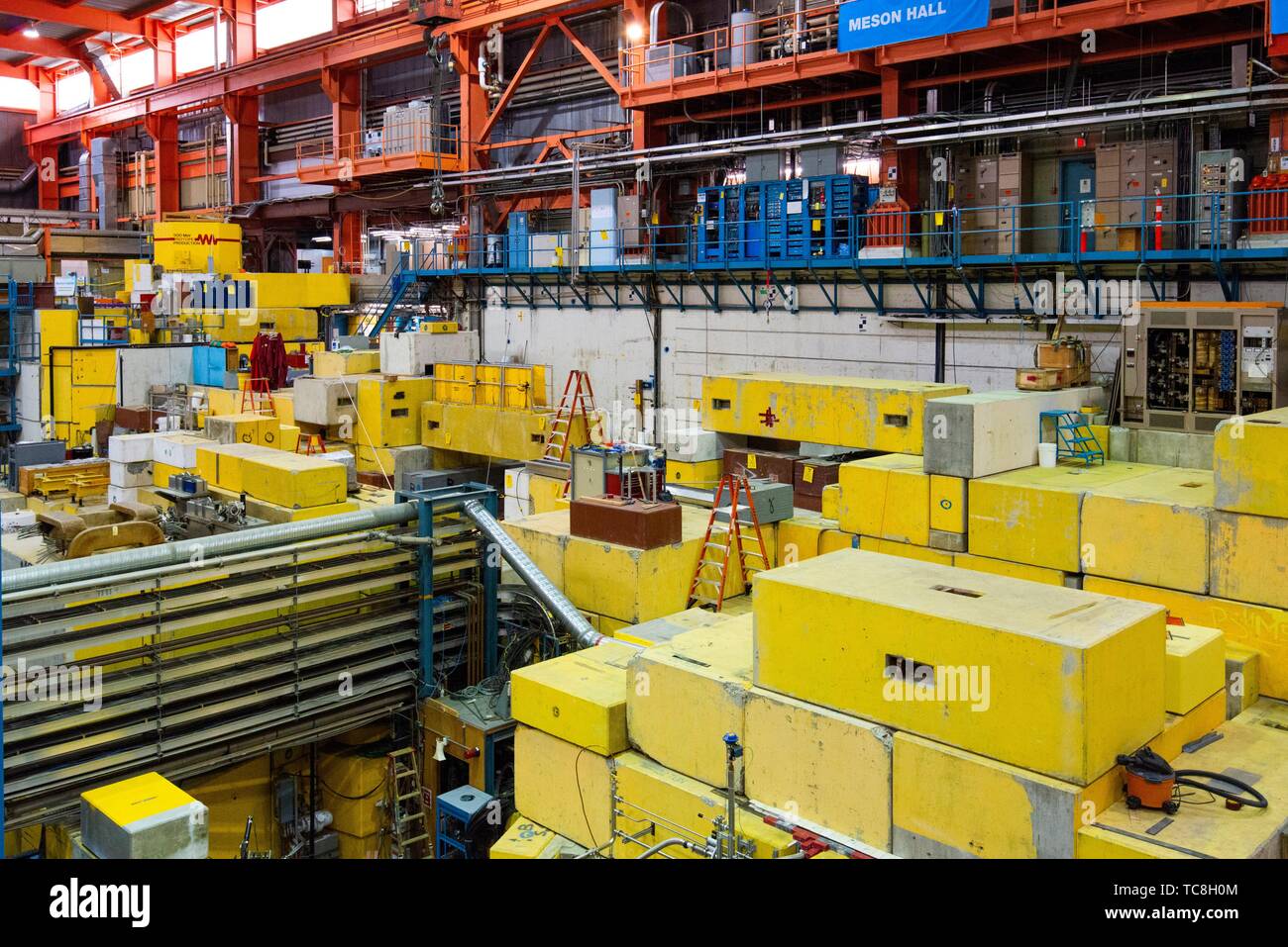 Cyclotron triumf hi-res stock photography and images - Alamy