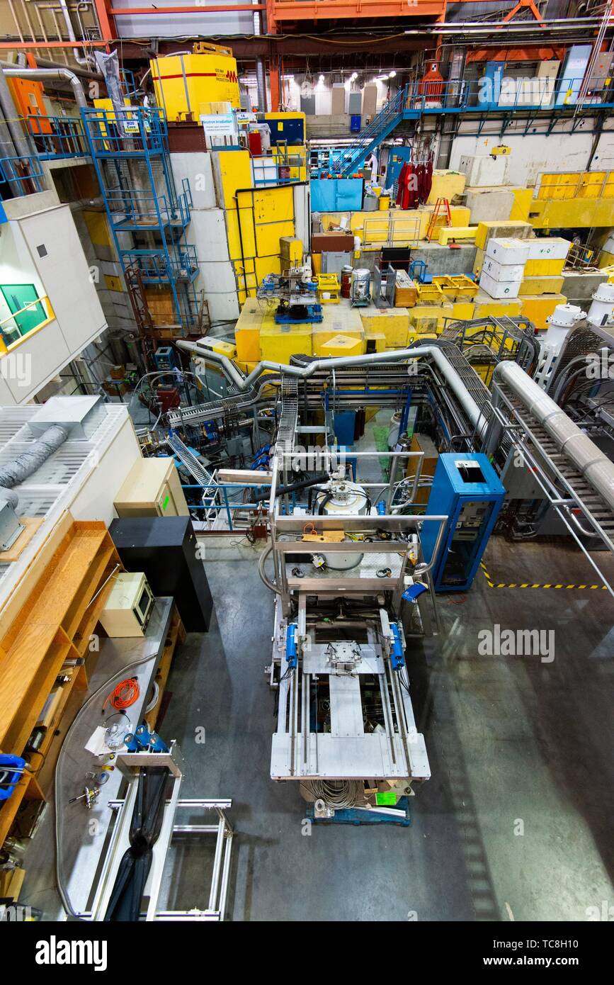Cyclotron triumf hi-res stock photography and images - Alamy