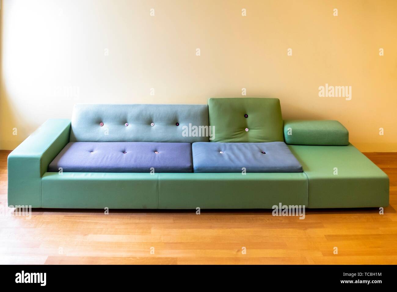 Lighted bench hi-res stock photography and images - Alamy