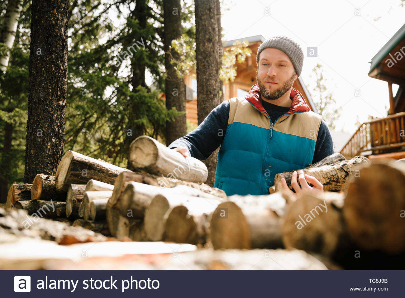Stacking firewood at the cabin hi-res stock photography and images - Alamy