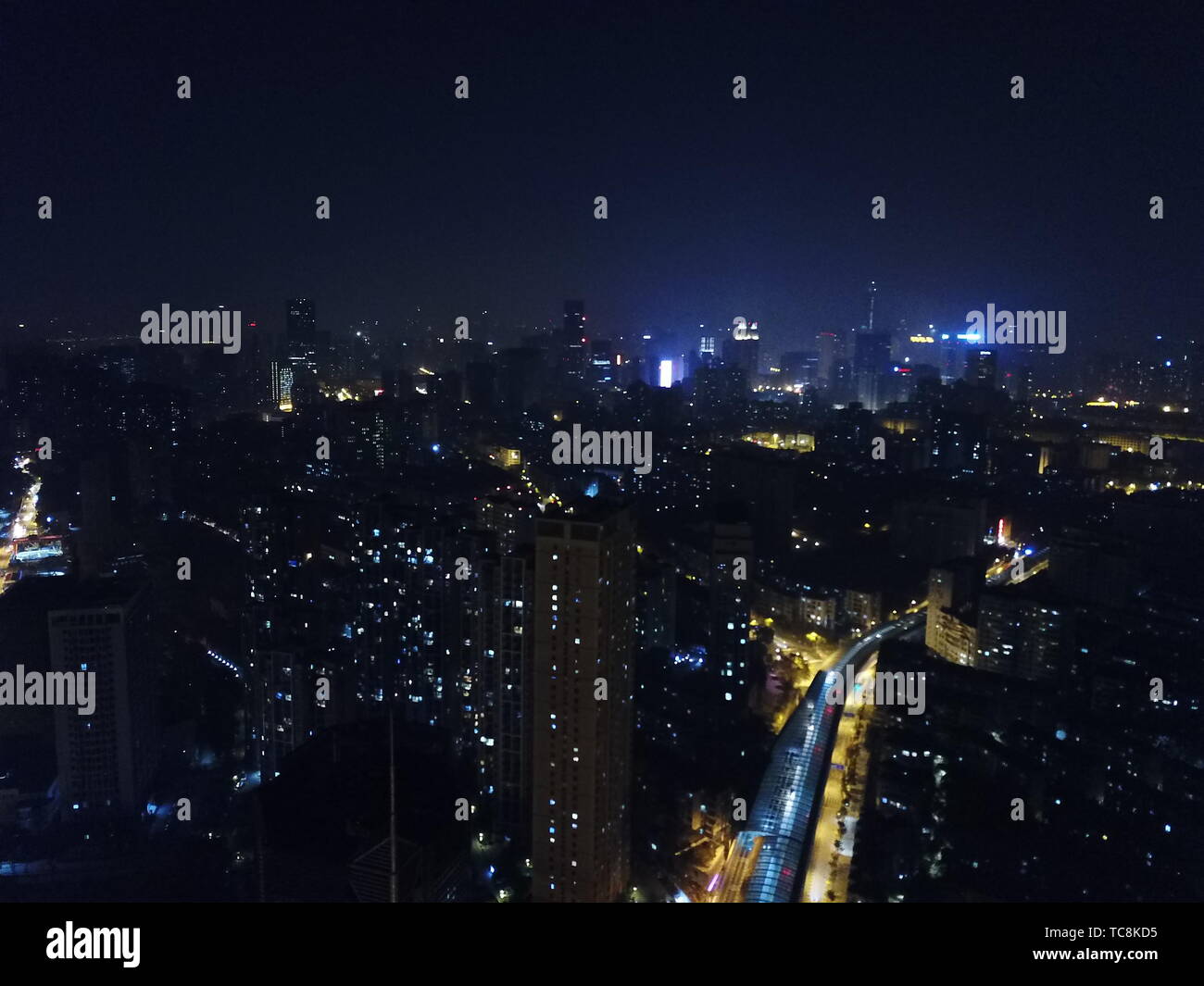 Wuhan street hi-res stock photography and images - Alamy