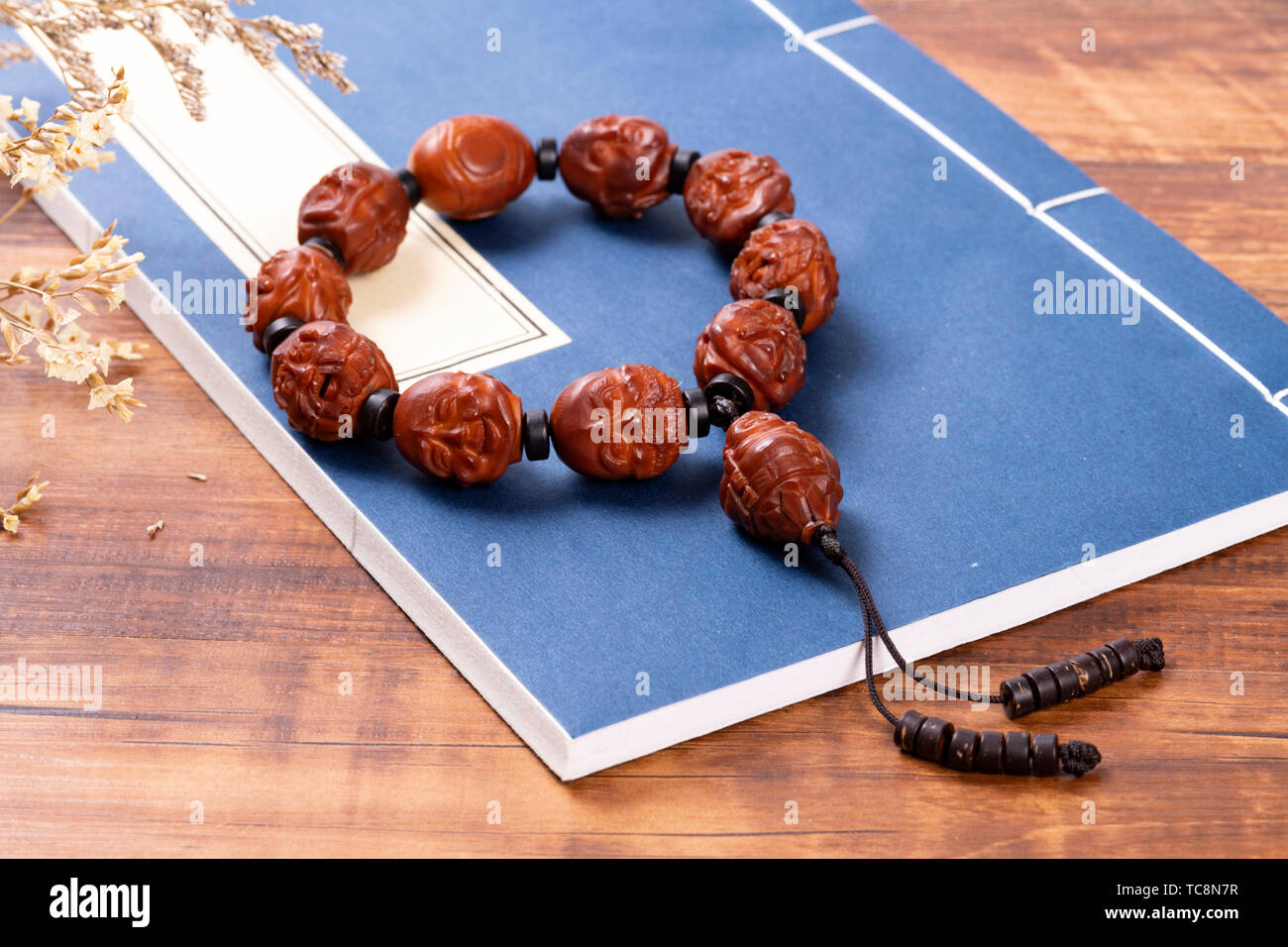 Olive core handstring Stock Photo - Alamy