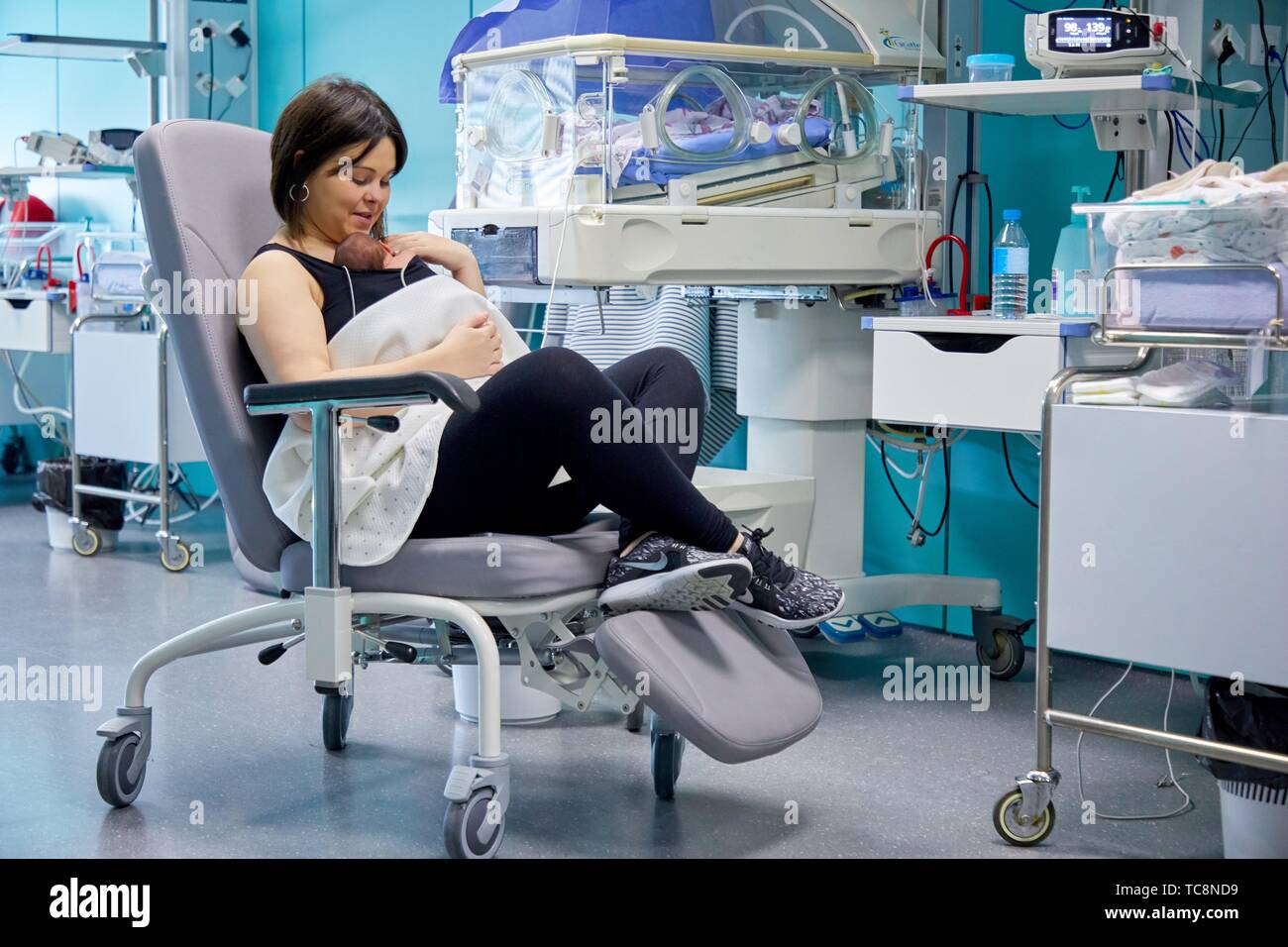 Kangaroo method hi-res stock photography and images - Alamy