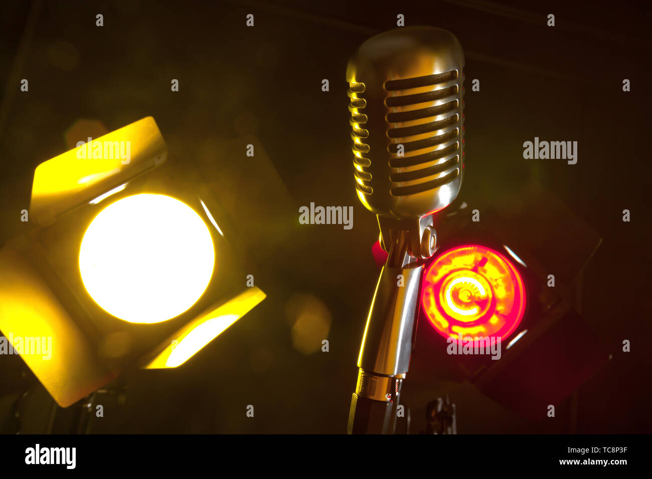 audio microphone retro style Stock Photo - Alamy