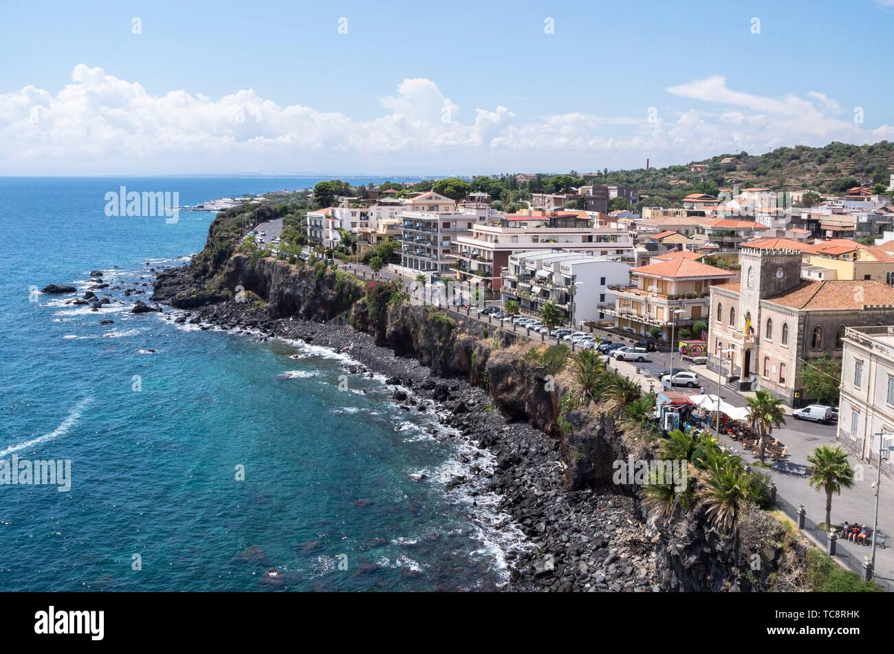 Aci castello hi-res stock photography and images - Alamy
