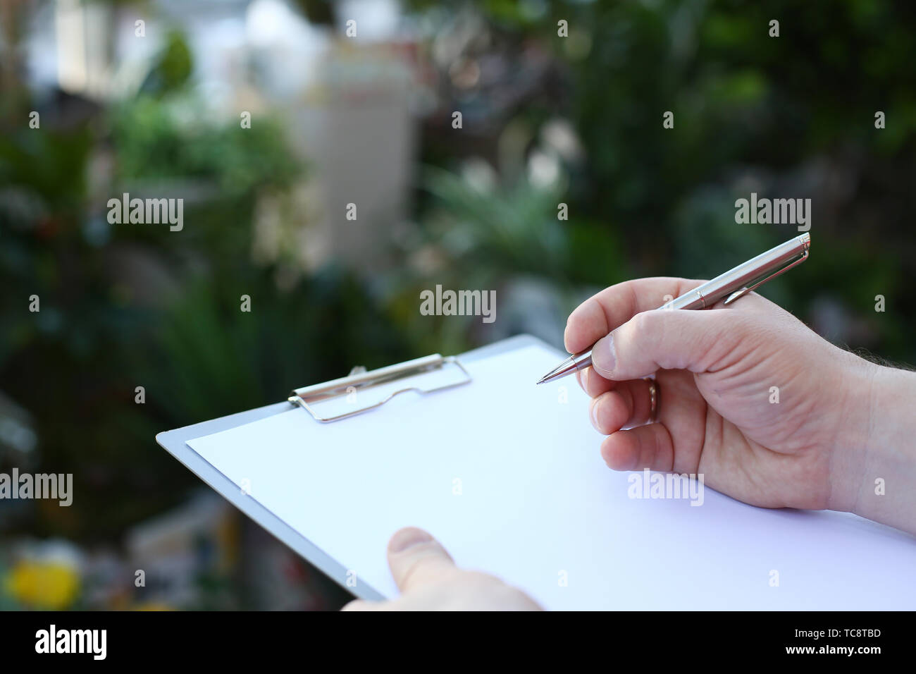 Human writing hi-res stock photography and images - Alamy
