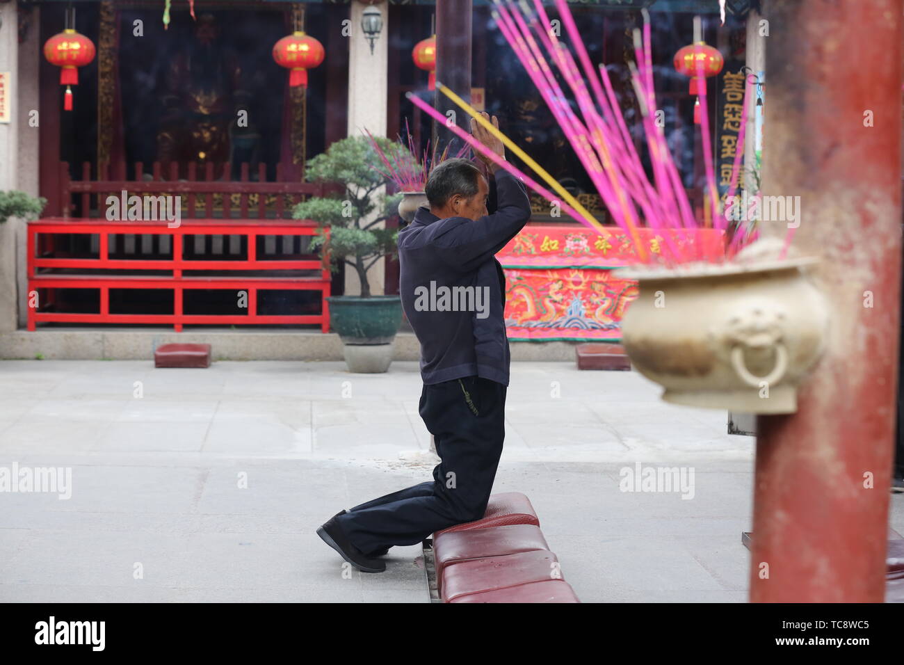 An old man who worshiped God Stock Photo - Alamy