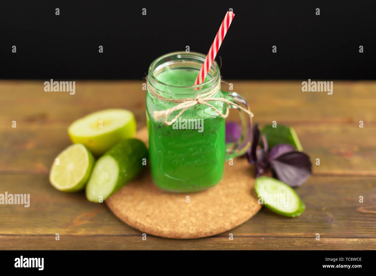 Green smoothy hi-res stock photography and images - Alamy