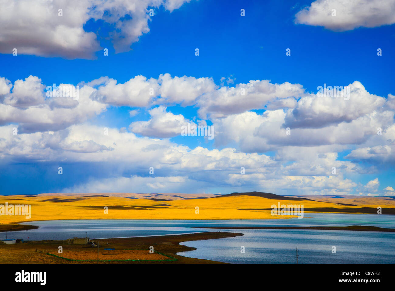 Qinghai tibet railway snow hi-res stock photography and images - Alamy
