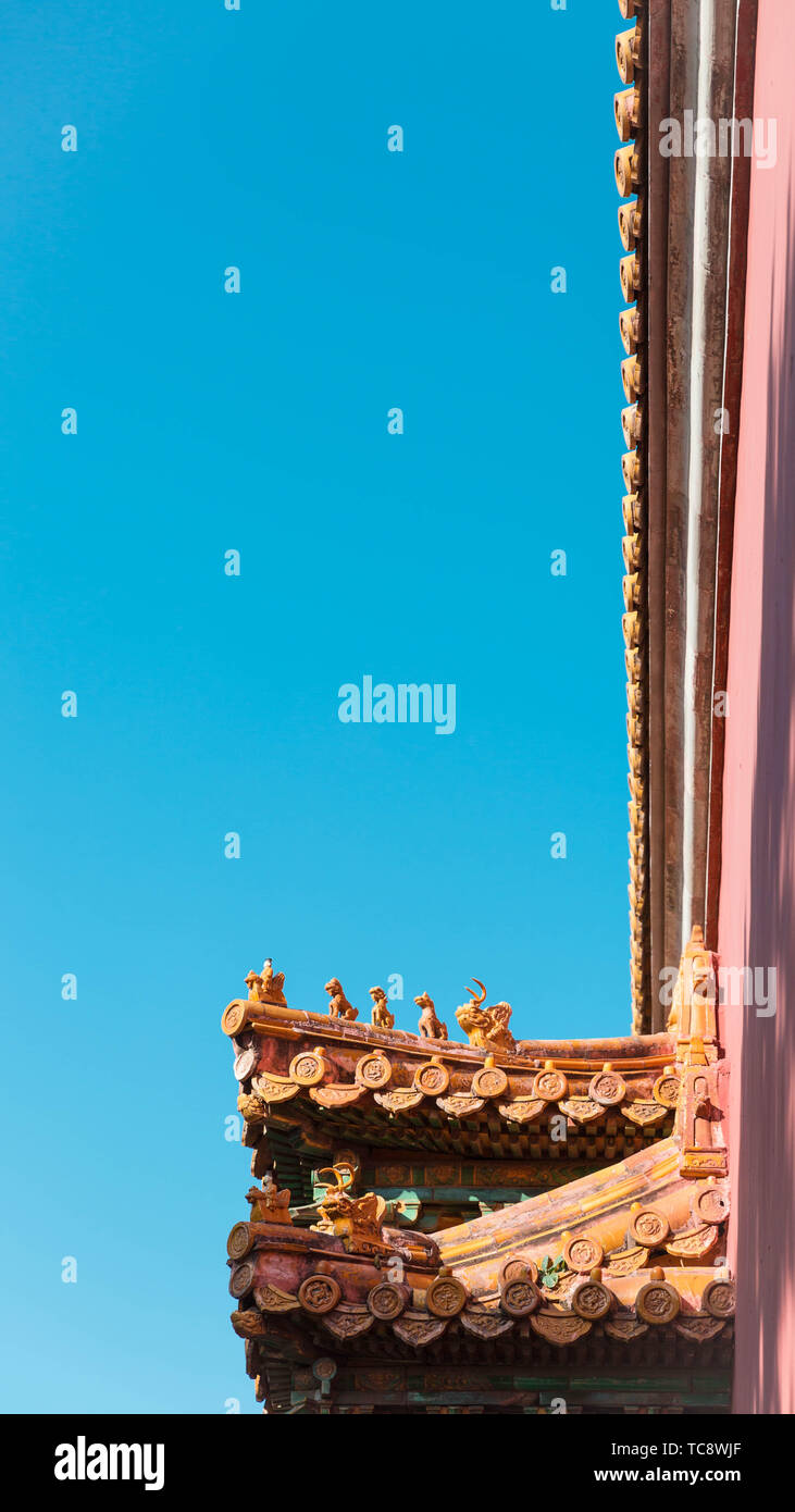 Glazed tiles and red walls hi-res stock photography and images - Alamy