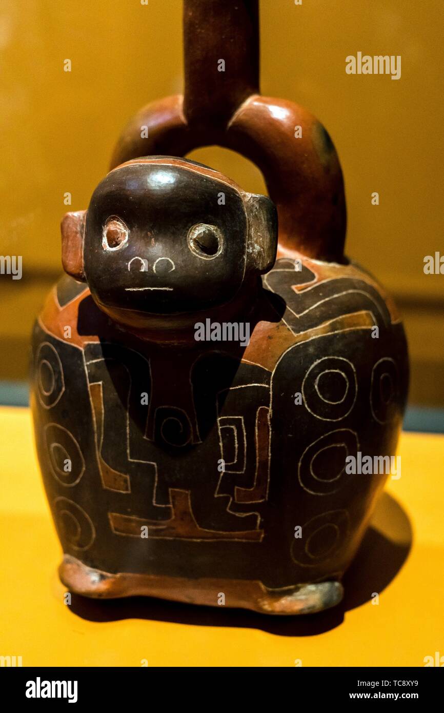 Ancient lima culture pre inca pottery hi-res stock photography and ...