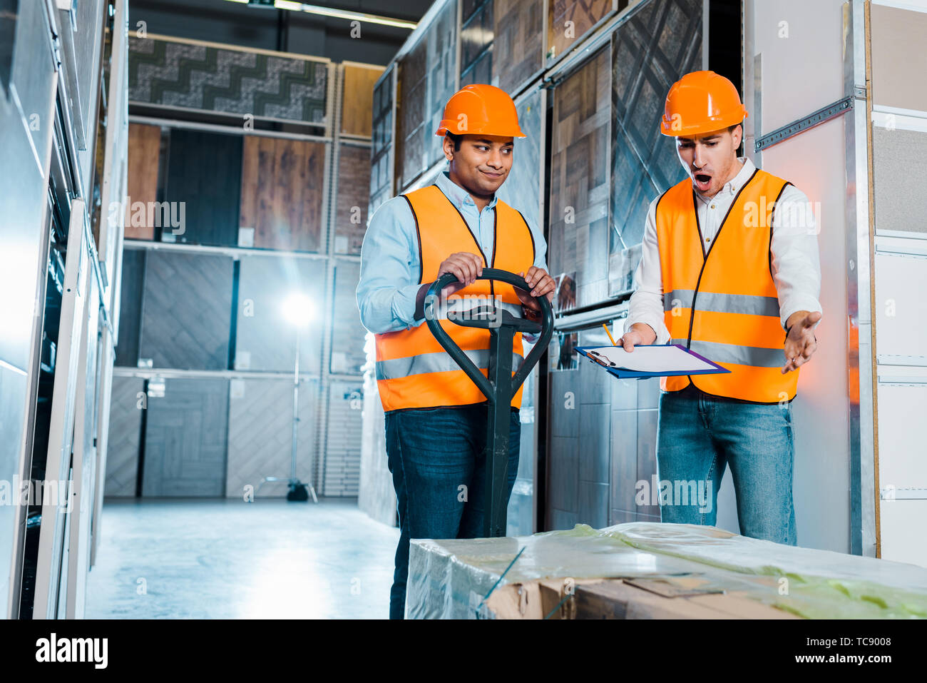 Angry construction workers hi-res stock photography and images - Alamy