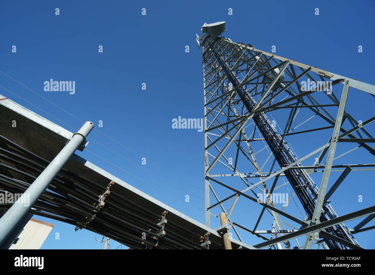 microwave Telecommunications tower Stock Photo - Alamy