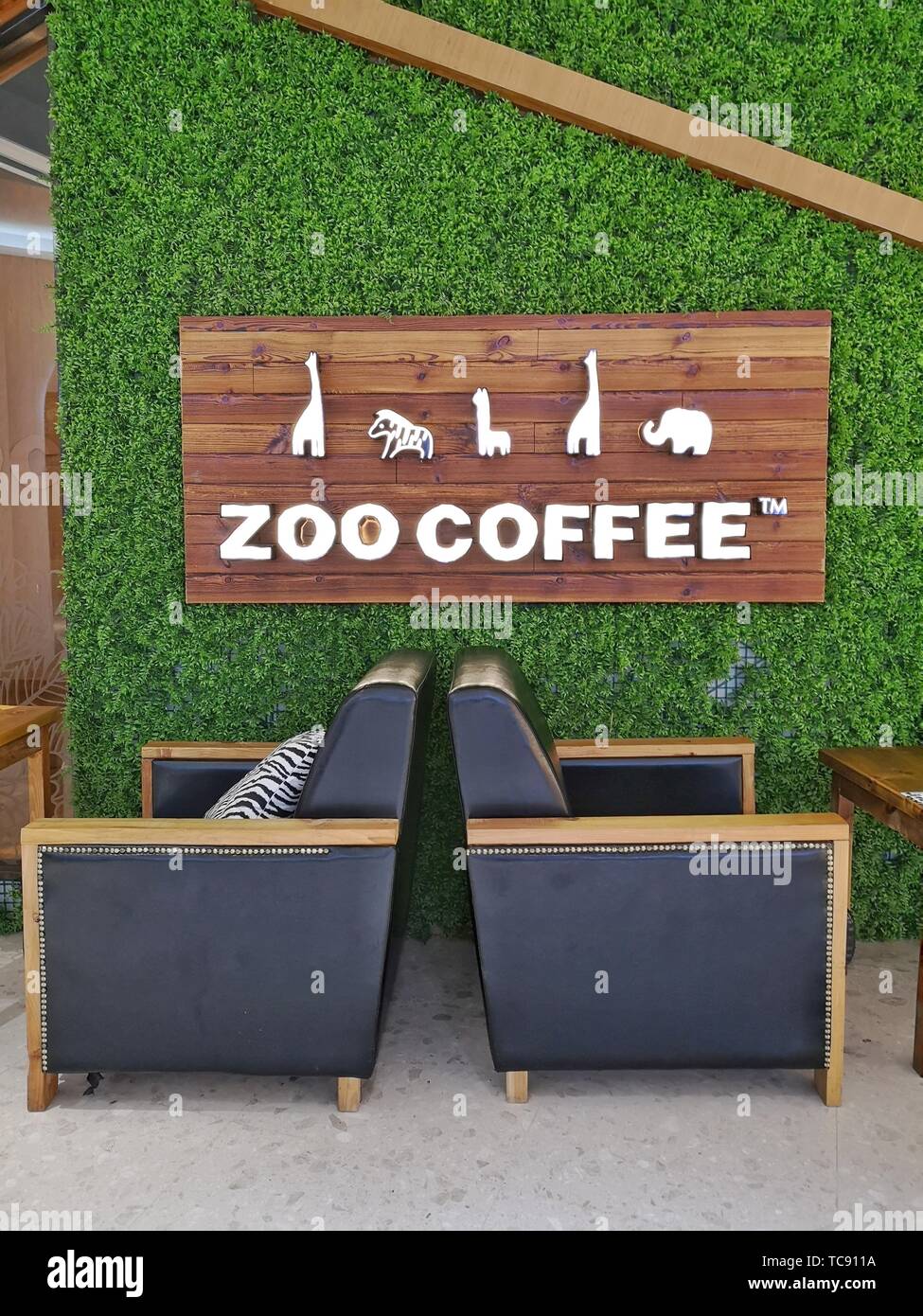 Summer themed cafe hi-res stock photography and images - Alamy